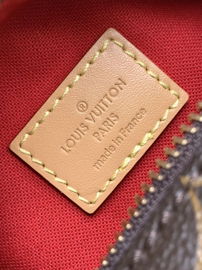 Exact replica Louis Vuitton Speedy Bags