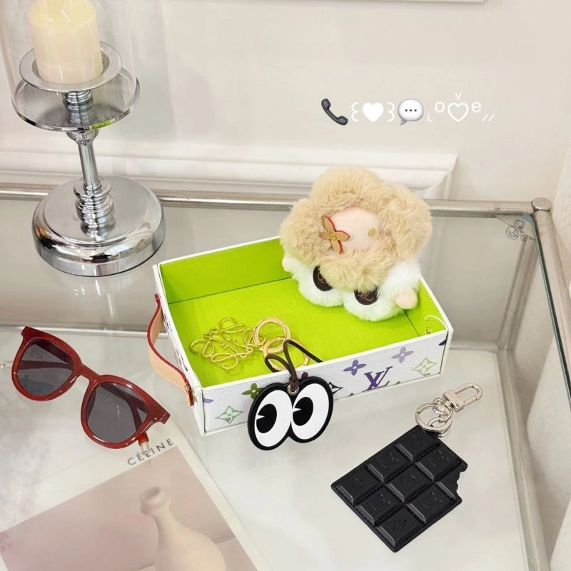 Top mirror Louis Vuitton Storage Boxes