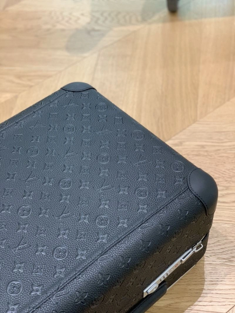 Legit Louis Vuitton Suitcase