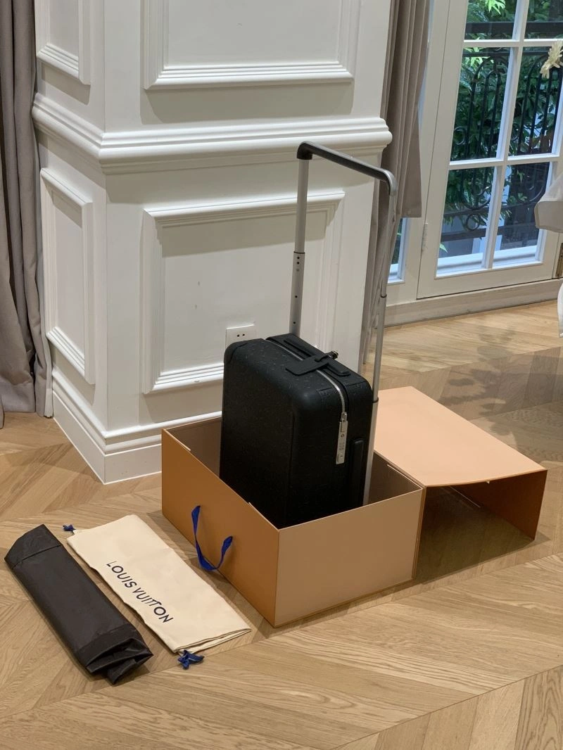 Legit Louis Vuitton Suitcase