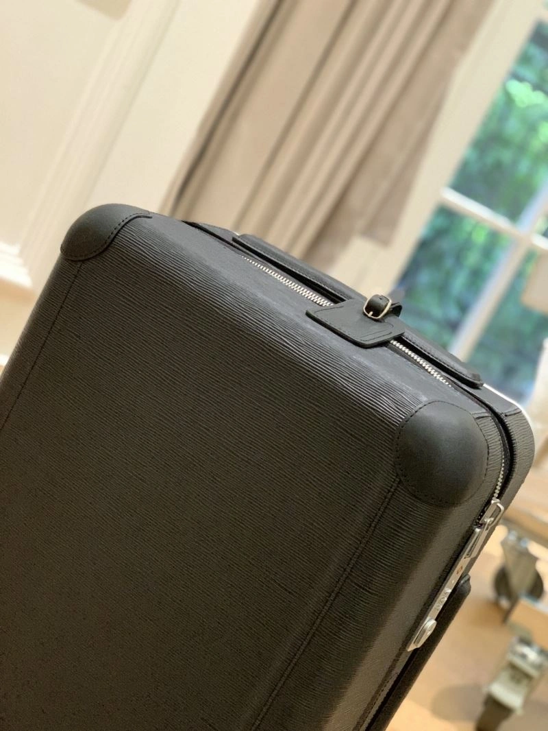 Low-cost Louis Vuitton Suitcase