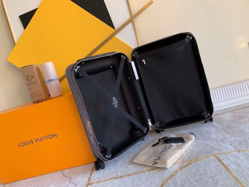 Accurate model Louis Vuitton Suitcase
