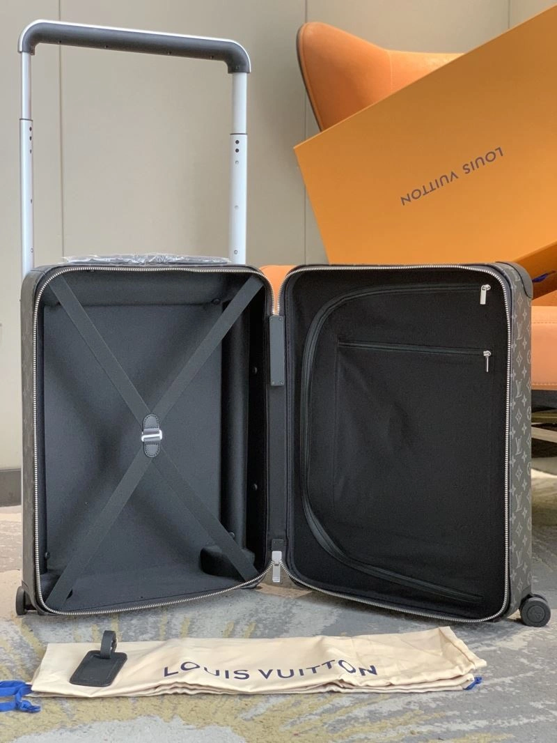 Accurate model Louis Vuitton Suitcase