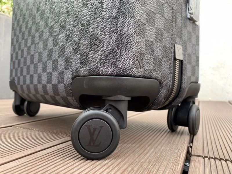 Precise copy Louis Vuitton Suitcase