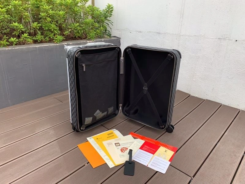 Precise copy Louis Vuitton Suitcase