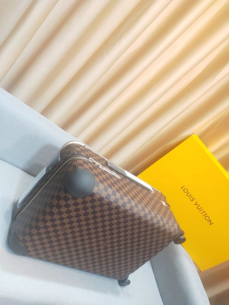 Top match Louis Vuitton Suitcase