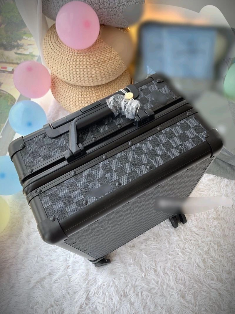 High accuracy Louis Vuitton Suitcase