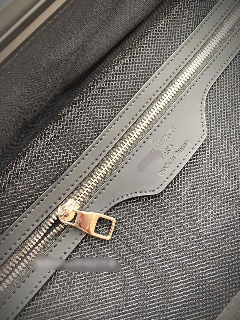 Top match Louis Vuitton Suitcase