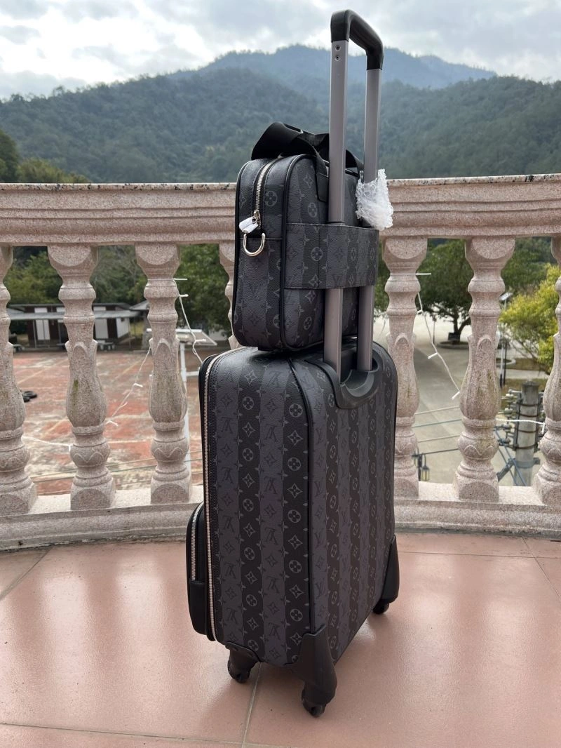 Legit Louis Vuitton Suitcase