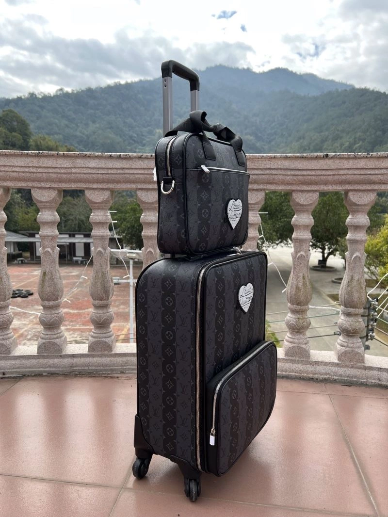 Legit Louis Vuitton Suitcase