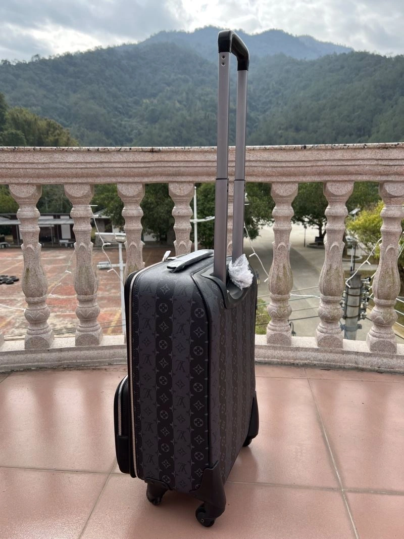 Legit Louis Vuitton Suitcase