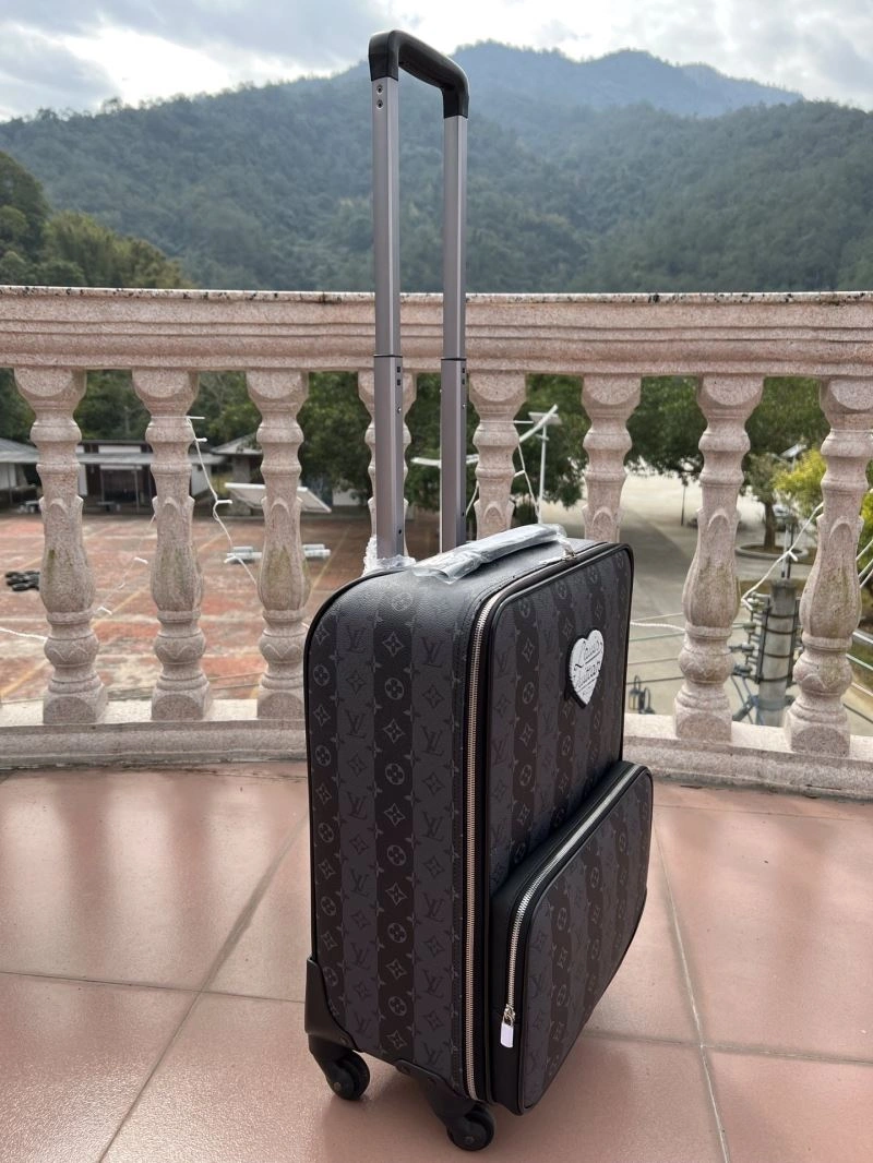 Legit Louis Vuitton Suitcase