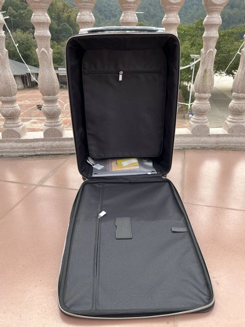Legit Louis Vuitton Suitcase