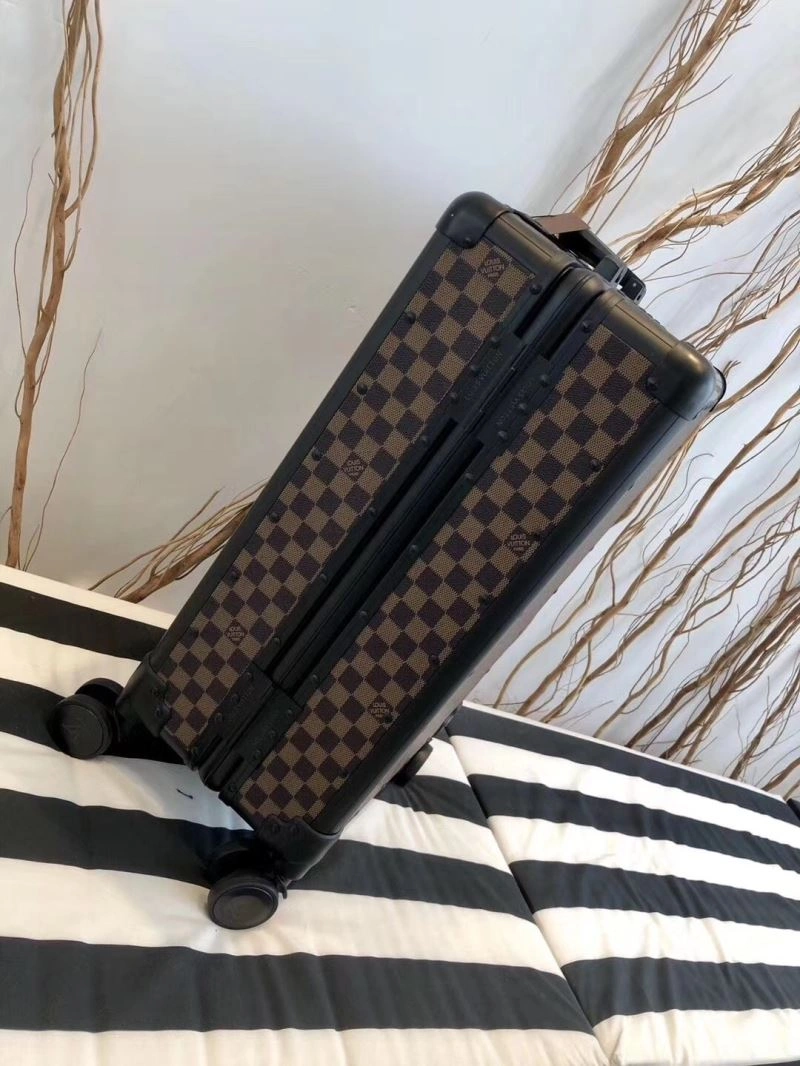 Top match Louis Vuitton Suitcase