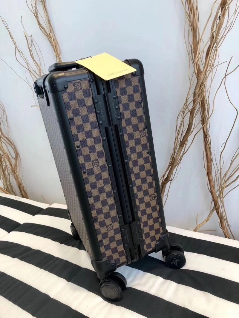 Top match Louis Vuitton Suitcase