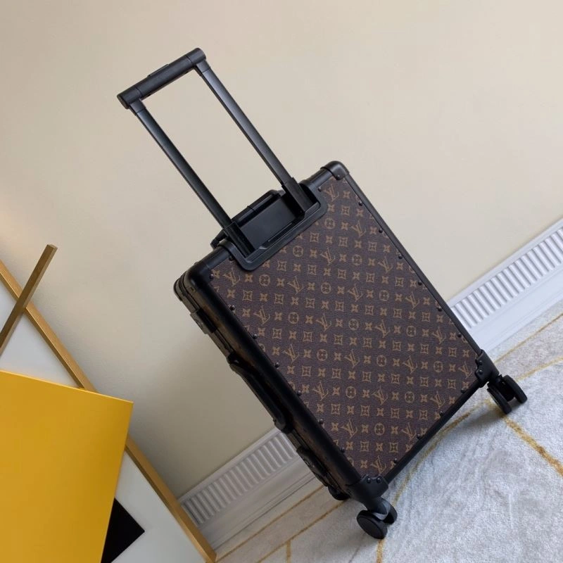 Top match Louis Vuitton Suitcase
