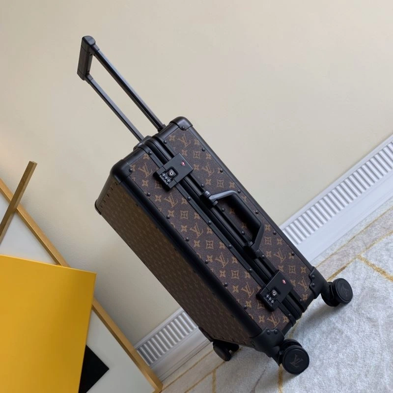 Top match Louis Vuitton Suitcase