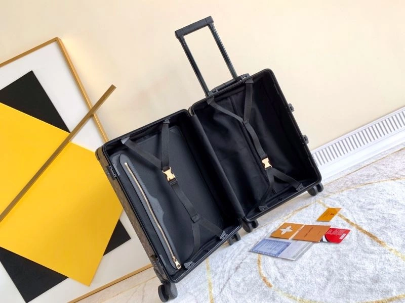 Top match Louis Vuitton Suitcase