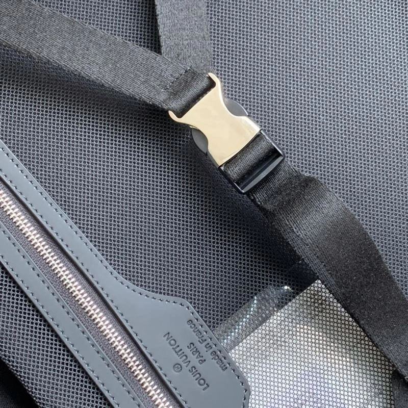 Accurate model Louis Vuitton Suitcase