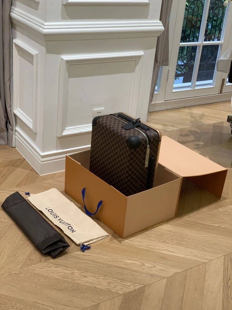Factory-made Louis Vuitton Suitcase