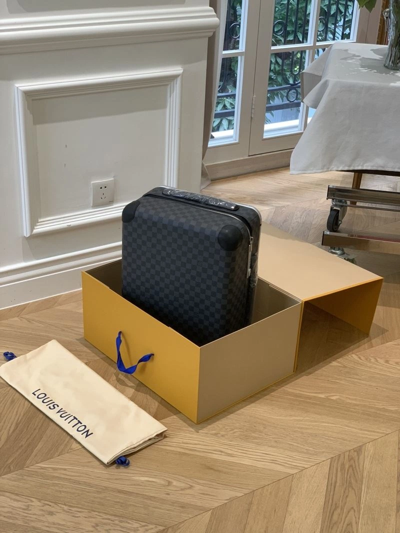 Factory-made Louis Vuitton Suitcase