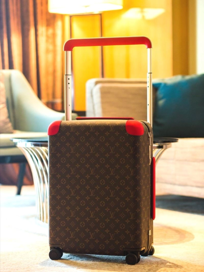 Factory-made Louis Vuitton Suitcase