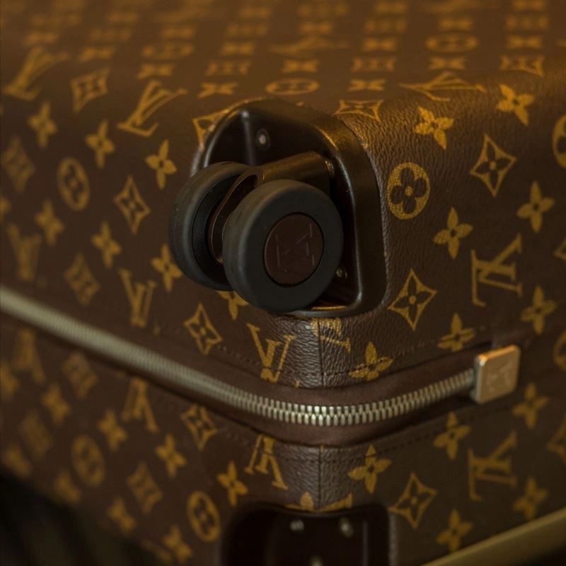 Factory-made Louis Vuitton Suitcase