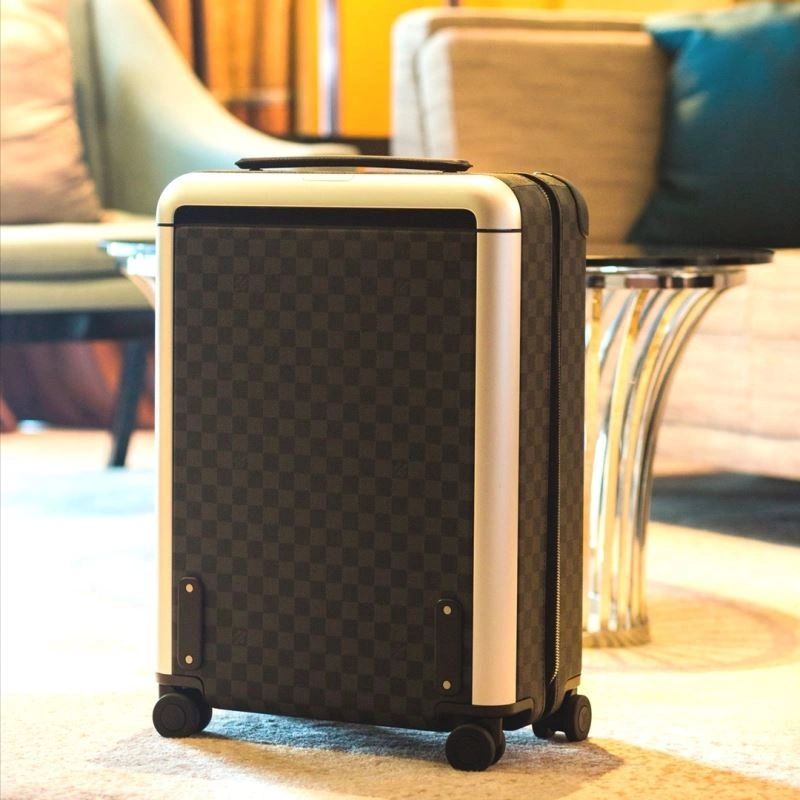Top mirror Louis Vuitton Suitcase