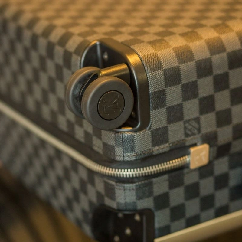 Top mirror Louis Vuitton Suitcase