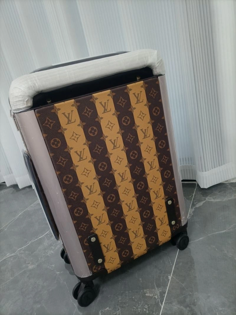 Top match Louis Vuitton Suitcase