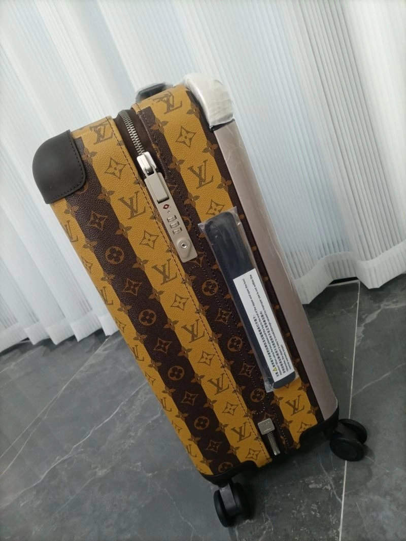 Top match Louis Vuitton Suitcase