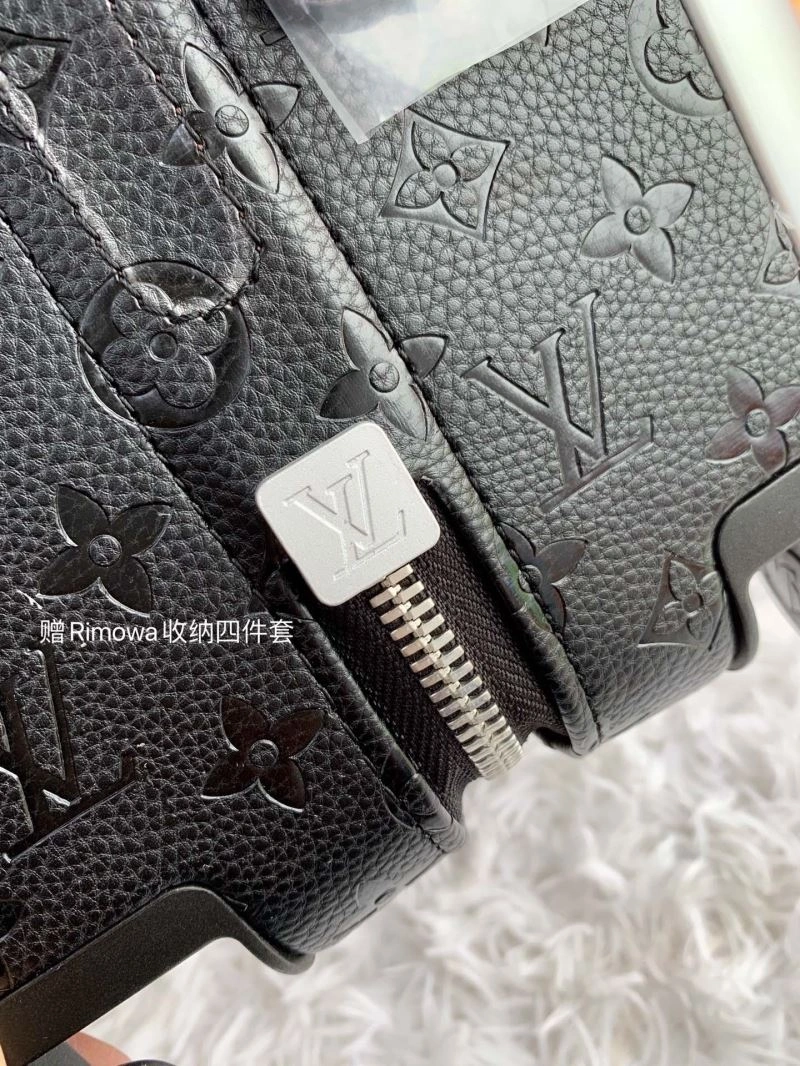 Top match Louis Vuitton Suitcase