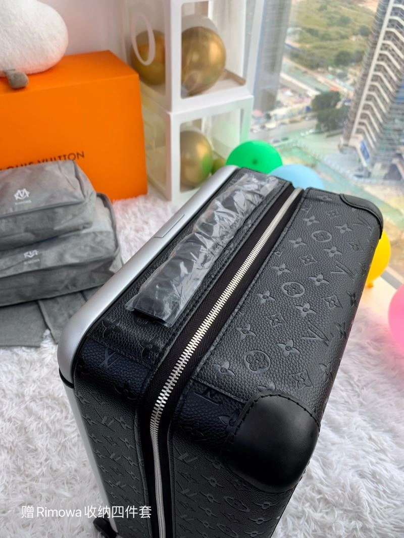 Top match Louis Vuitton Suitcase