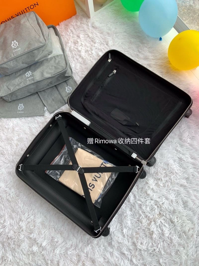 Top match Louis Vuitton Suitcase