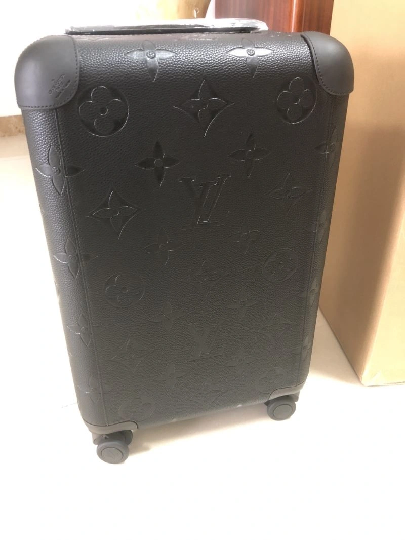 Top match Louis Vuitton Suitcase