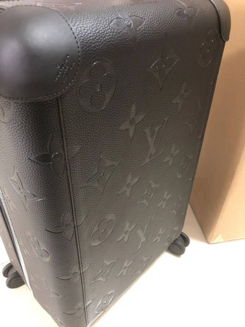 Top match Louis Vuitton Suitcase