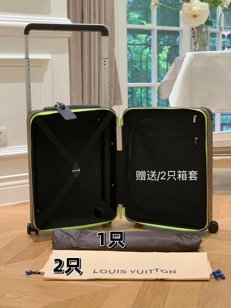 Accurate model Louis Vuitton Suitcase