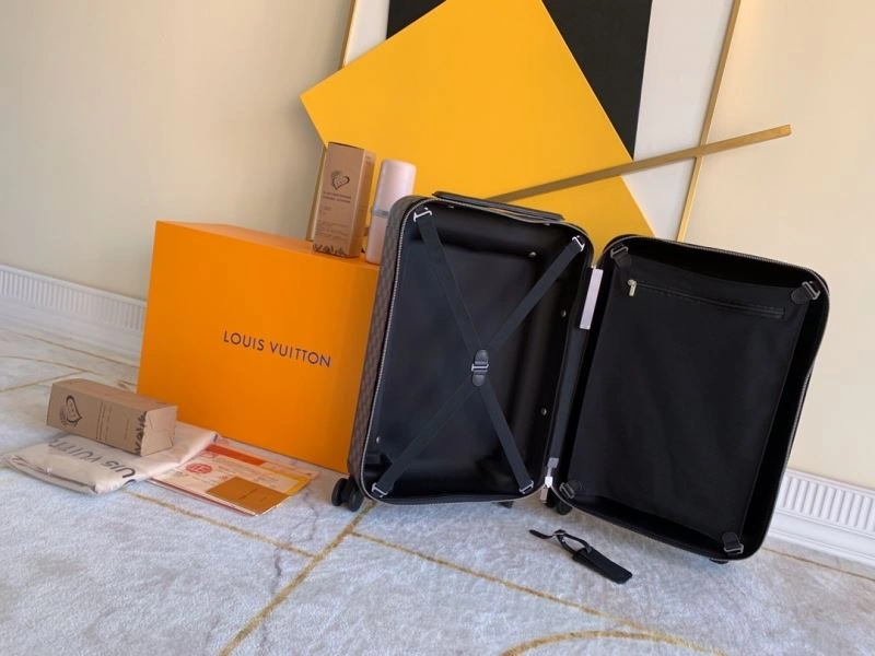 High fidelity Louis Vuitton Suitcase