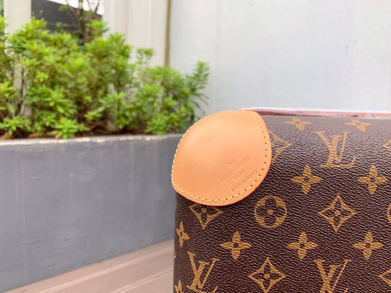 Legit Louis Vuitton Suitcase