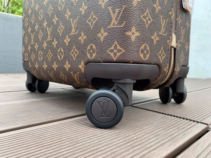 Legit Louis Vuitton Suitcase