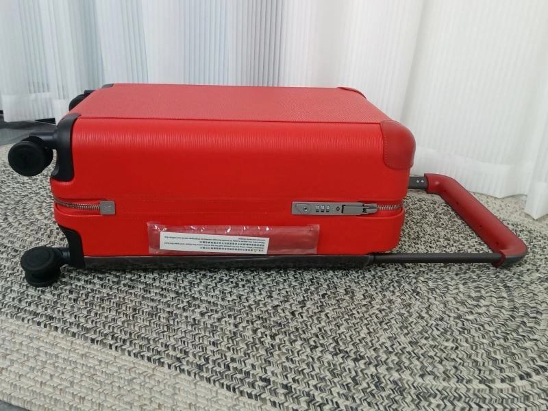 Top mirror Louis Vuitton Suitcase