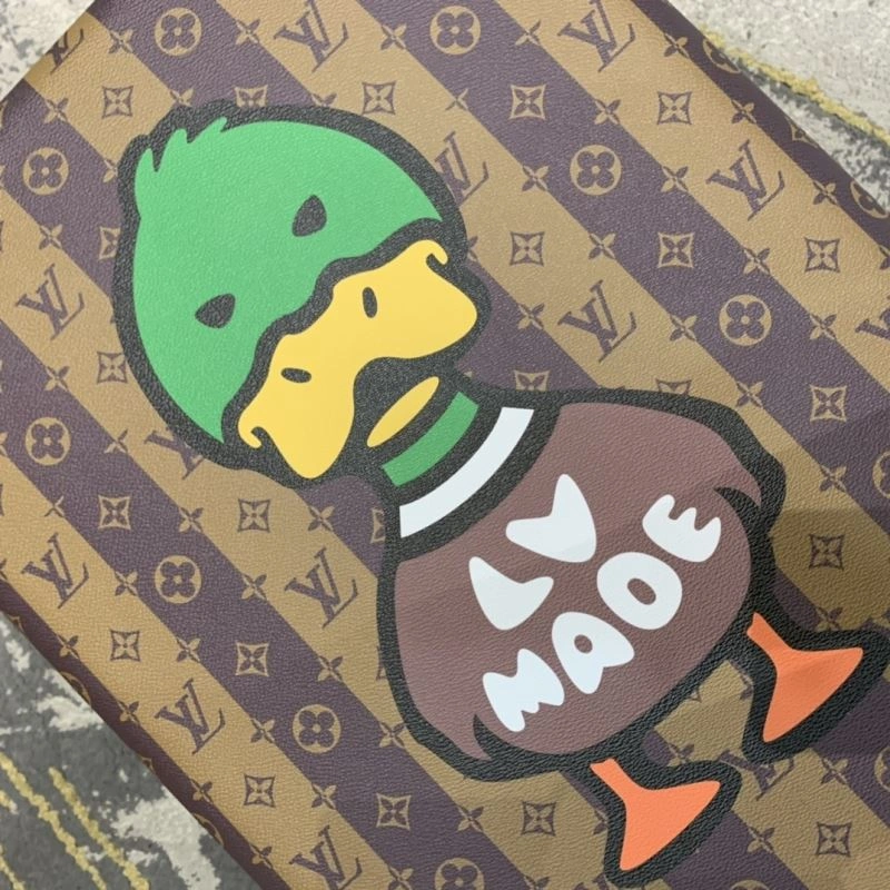 Mirror quality Louis Vuitton Suitcase
