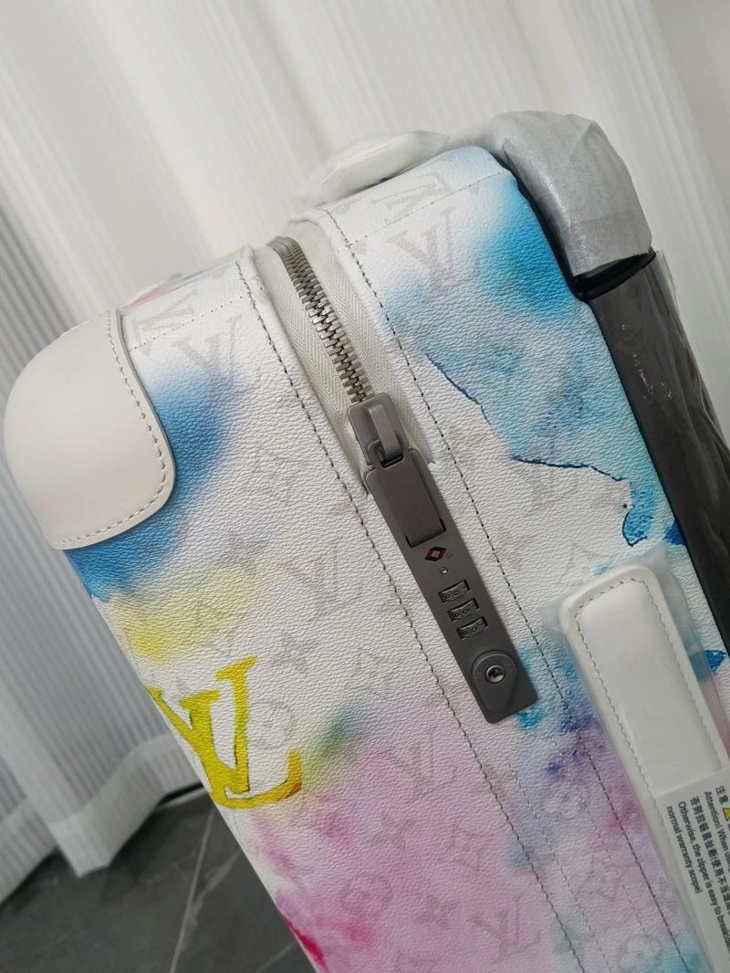 Top match Louis Vuitton Suitcase