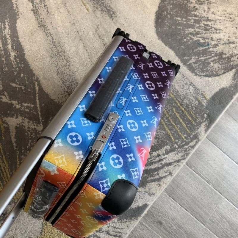 Mirror quality Louis Vuitton Suitcase