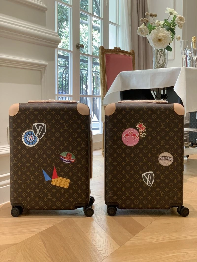 Top match Louis Vuitton Suitcase