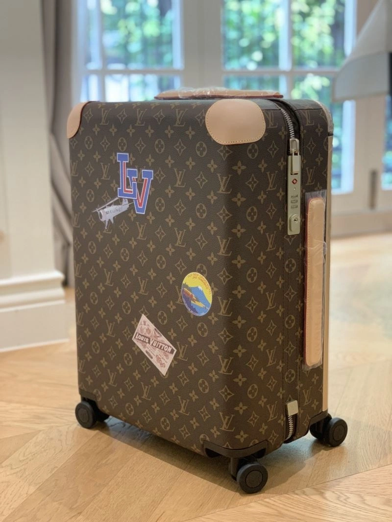 High fidelity Louis Vuitton Suitcase