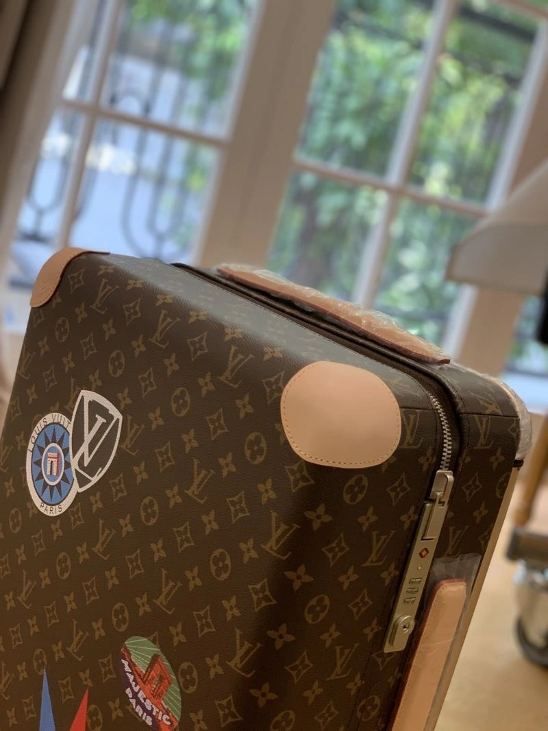 Inexpensive Louis Vuitton Suitcase