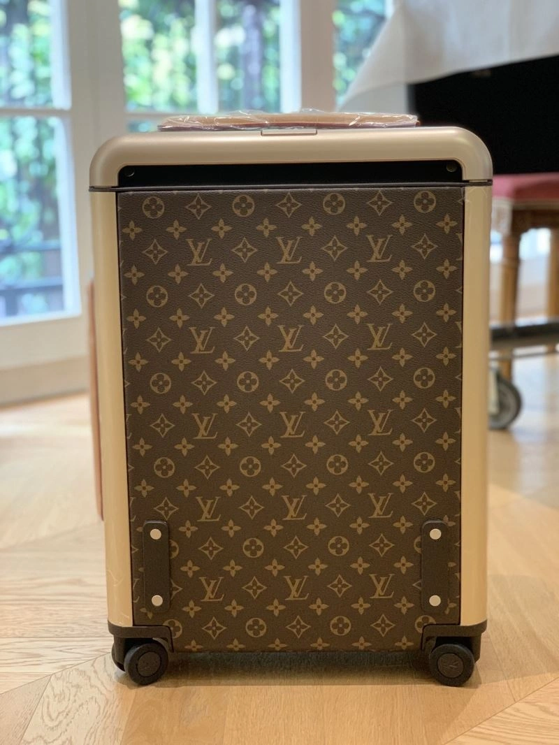 Mirror quality Louis Vuitton Suitcase