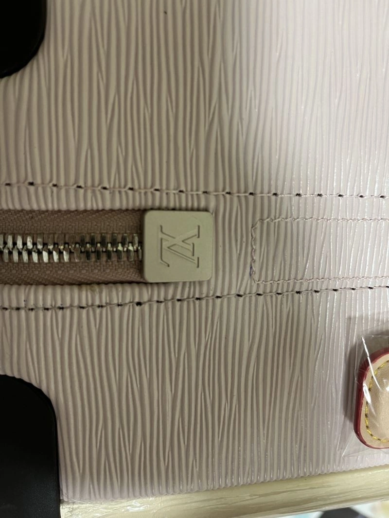 1:1 copy Louis Vuitton Suitcase
