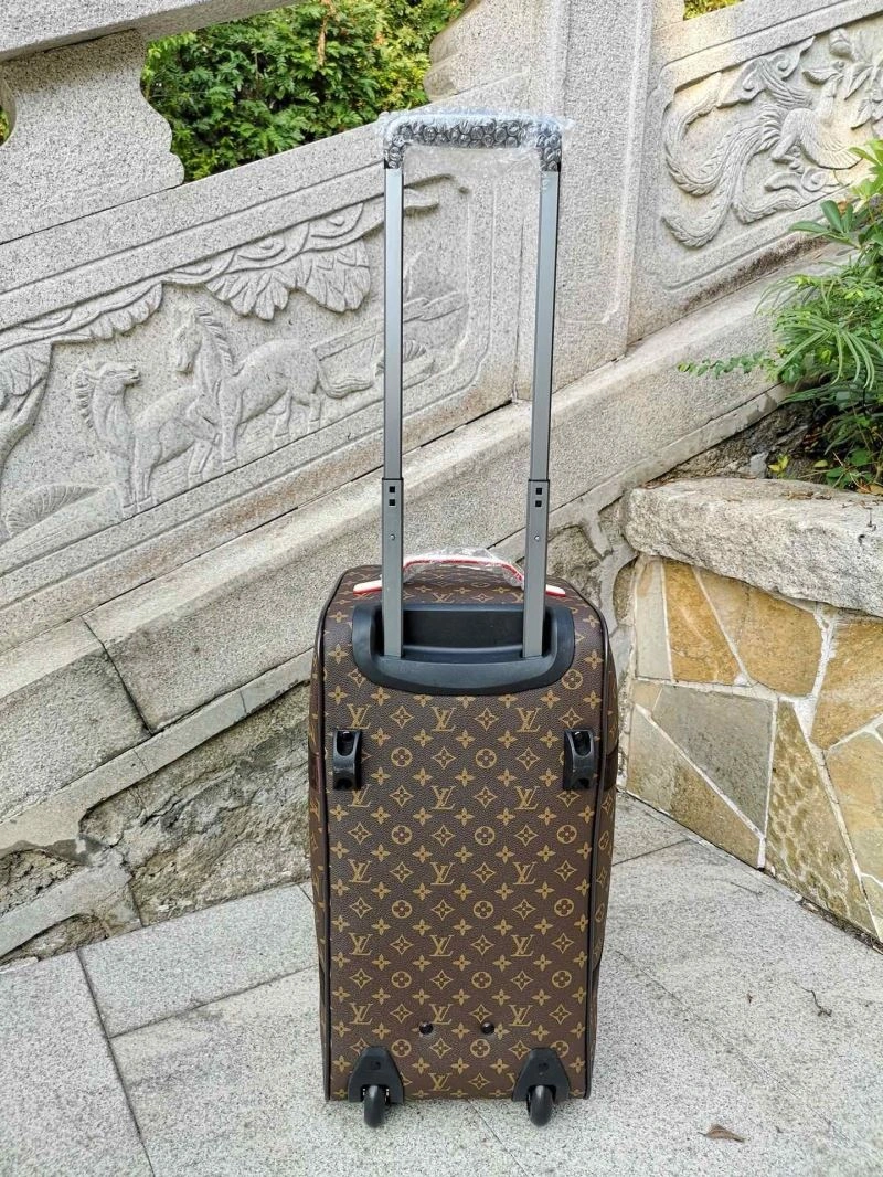 Mirror quality Louis Vuitton Suitcase